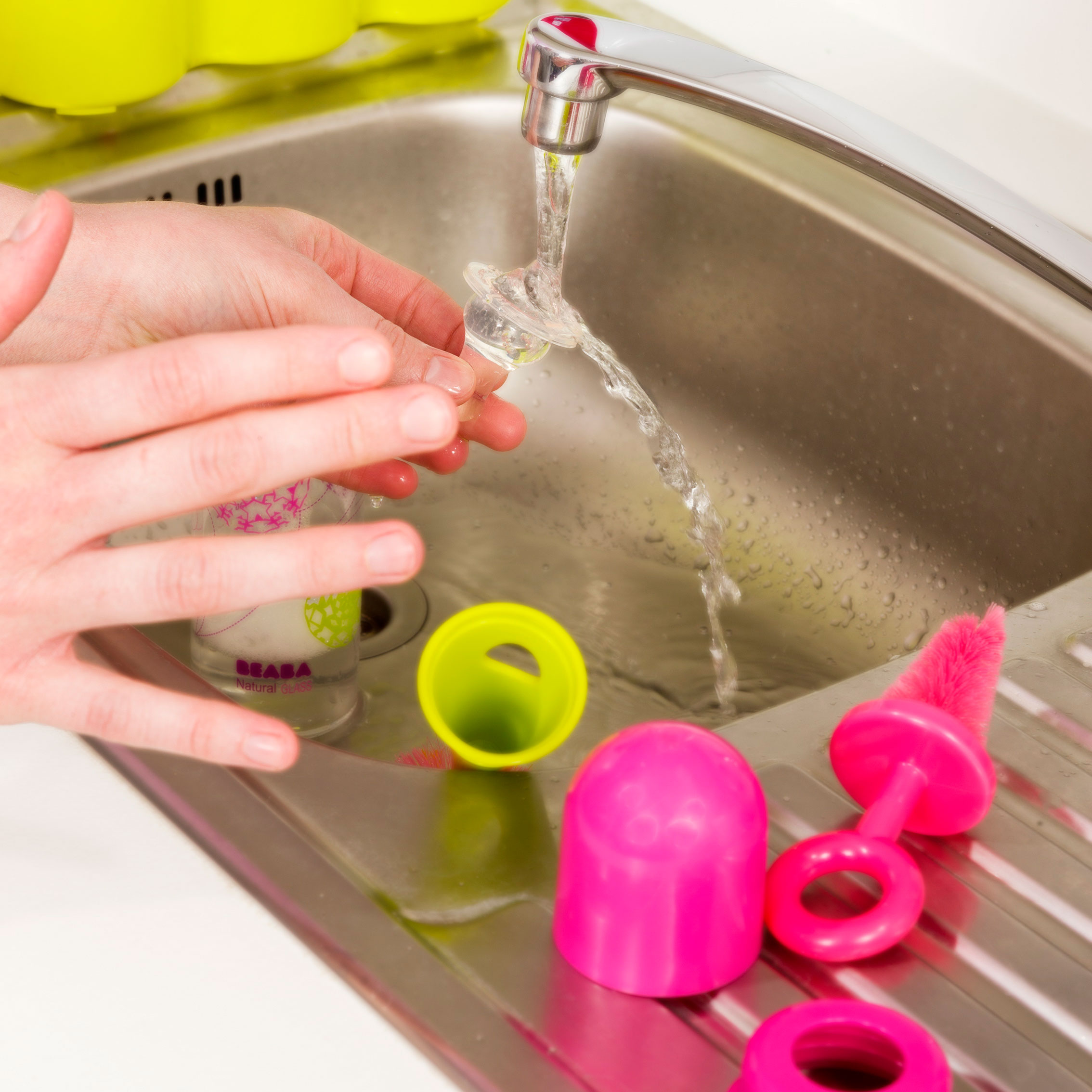 8 étapes pour préparer et donner le biberon - leçon de puériculture ...