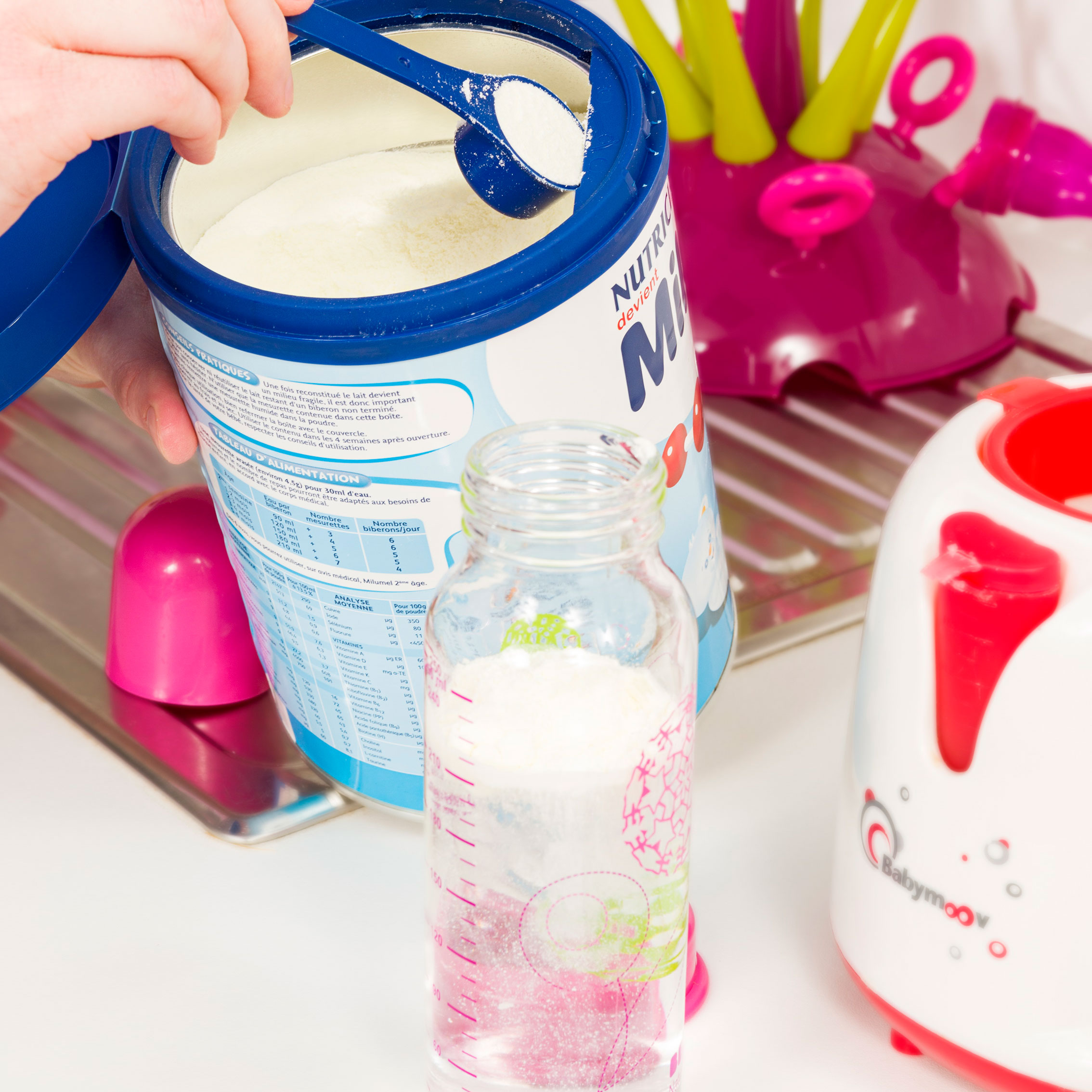 8 étapes pour préparer et donner le biberon - leçon de puériculture ...