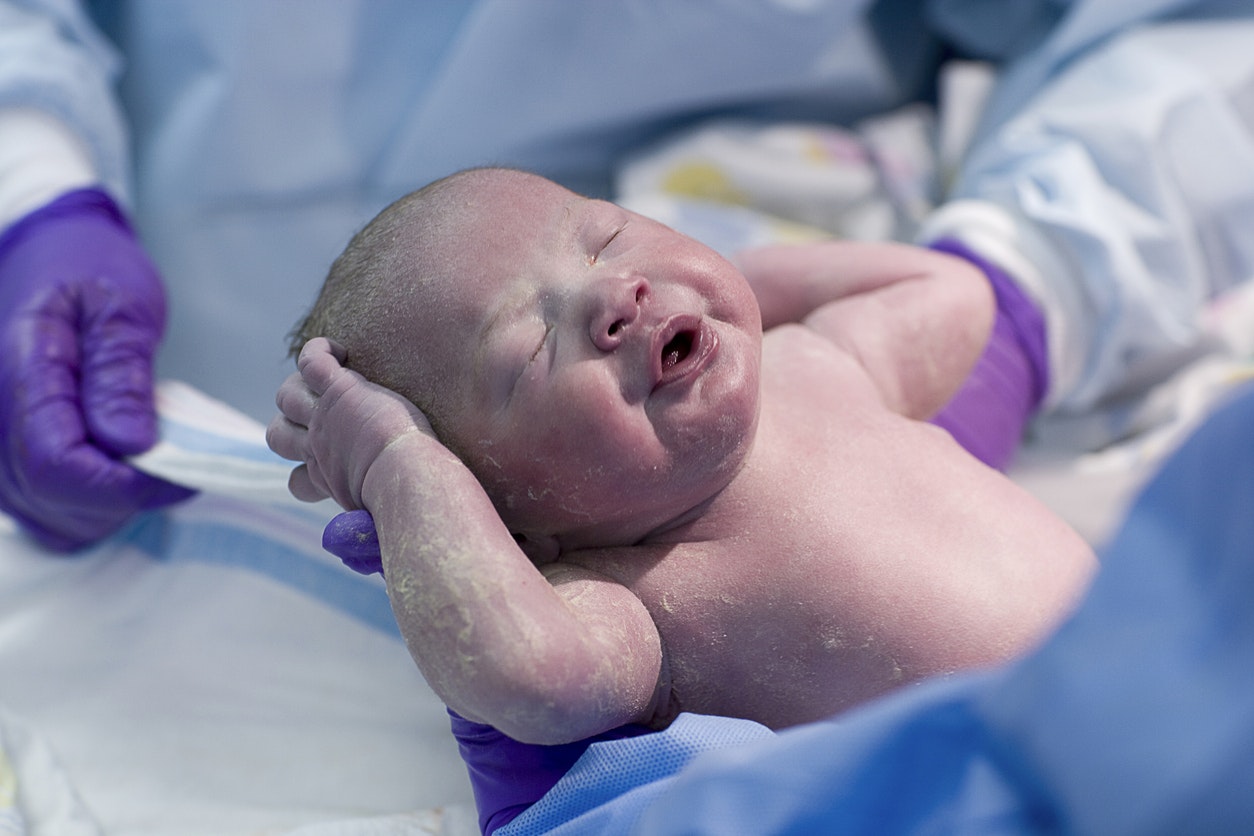 Accouchement : que ressent bébé pendant la naissance ? - PARENTS.fr