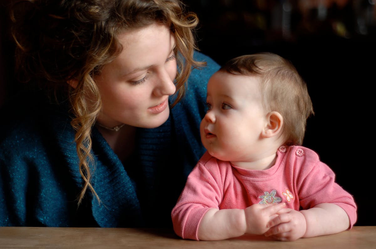 Garde d'enfant : tout savoir sur le complément de libre choix du mode de garde | Parents.fr