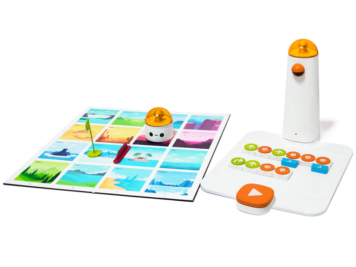 MatataLab est un coffret composé d’un robot, d’une tour de commande et ...