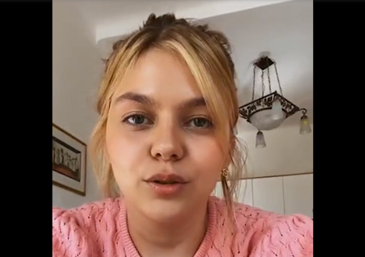 Louane maman : le confinement avec son bébé était "magique" | Parents.fr