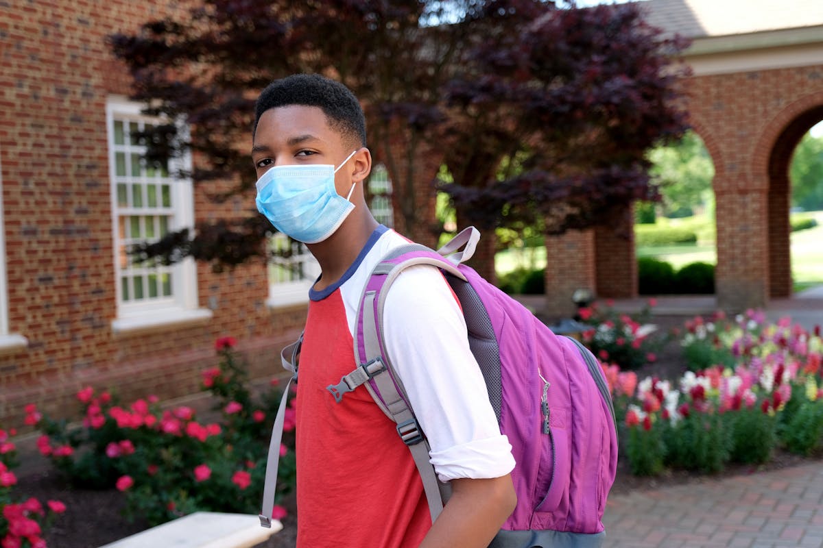 Covid-19 : qu’est-ce que le syndrome du “visage vide”, qui touche ...