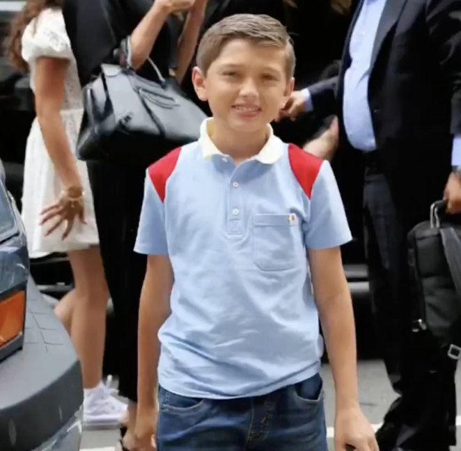 Un enfant de 10 ans, génie de la peinture | PARENTS.fr