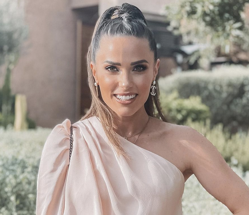 Accouchement : Capucine Anav publie 3 photos | PARENTS.fr