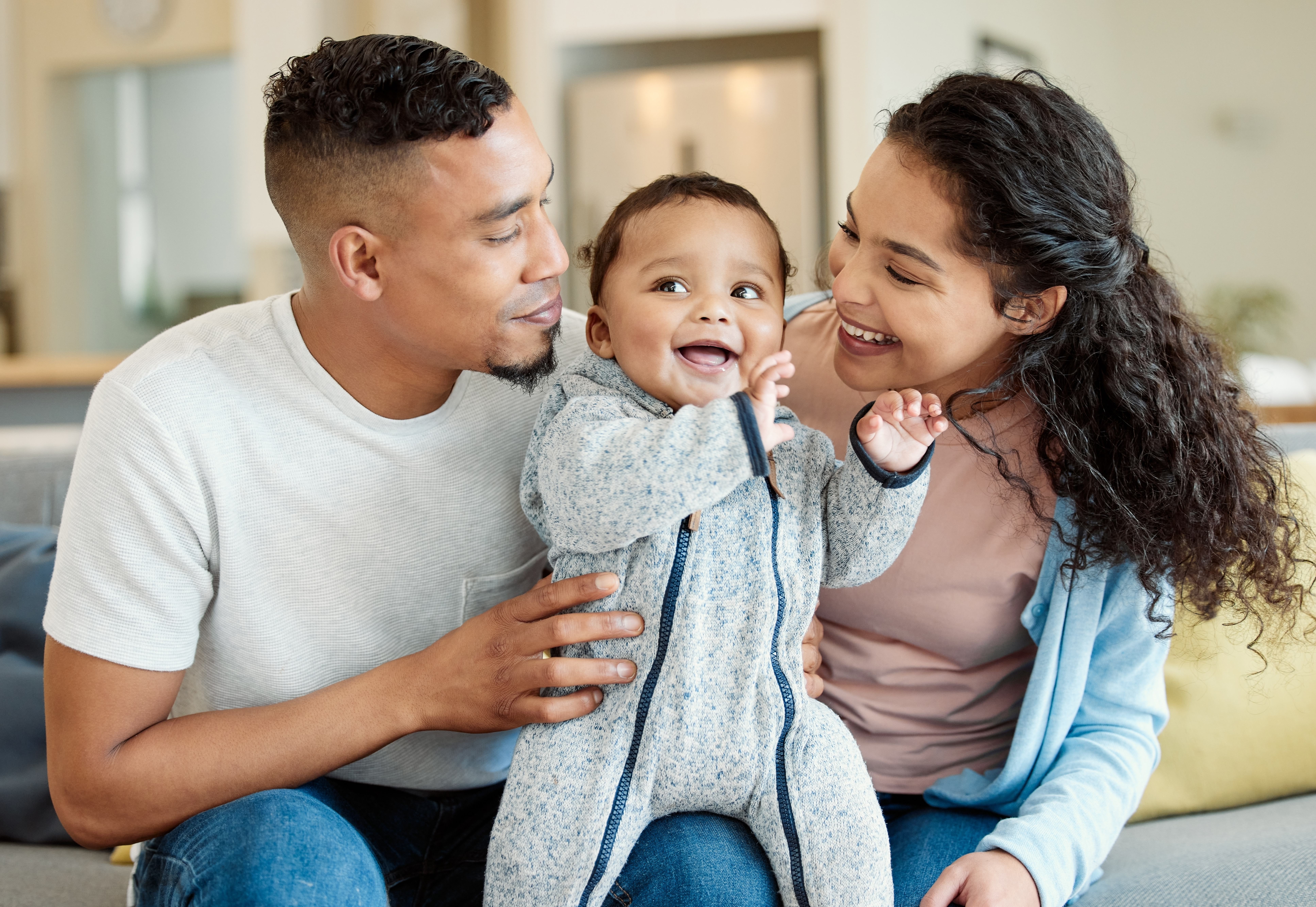 A quel âge un bébé comprend-il ses parents ? | Parents.fr