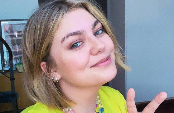 Louane : sa fille de 3 ans est déjà grande et elle lui fait bien ...