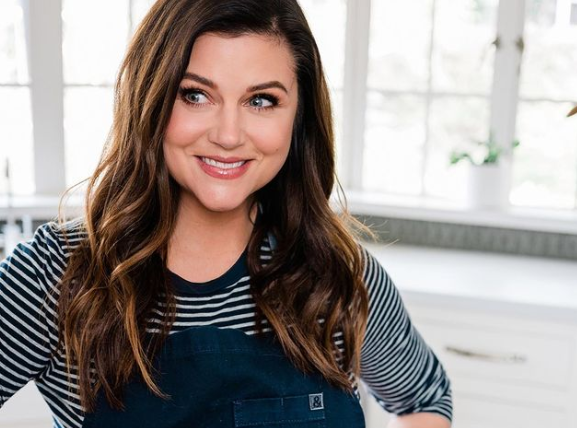Tiffani Thiessen présente Harper, sa fille de 15 ans : c'est son sosie parfait ! | PARENTS.fr