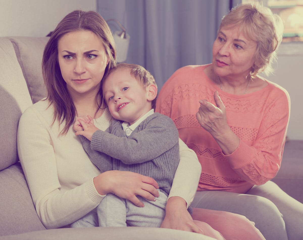 Pourquoi ces grands-parents sont-ils devenus menaçants en apprenant le ...