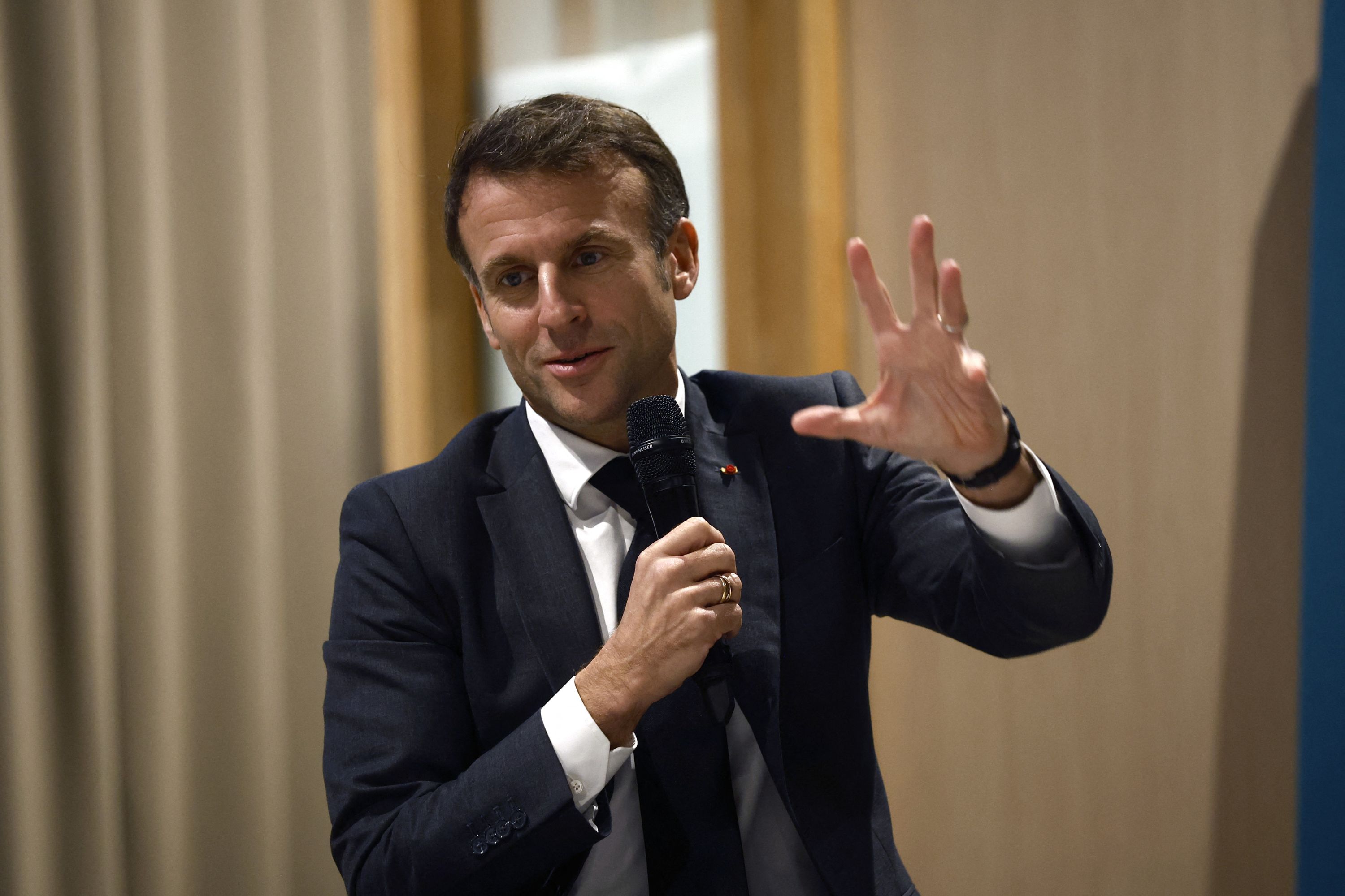 Emmanuel Macron dévoile la nouvelle stratégie nationale sur l'autisme ...