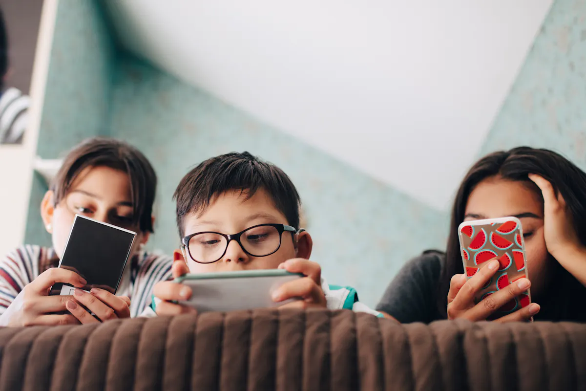 A quel âge acheter un téléphone portable à son enfant ? | Parents.fr