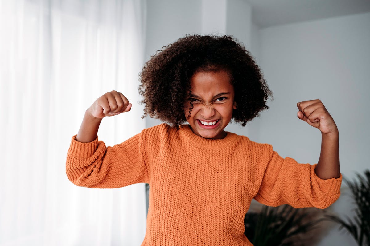 Voici 2 façons d'élever des enfants mentalement forts selon les experts ...