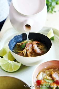 Bouillon thaï (tom yam koung) : recette du monde (4 étapes - 30 min ...
