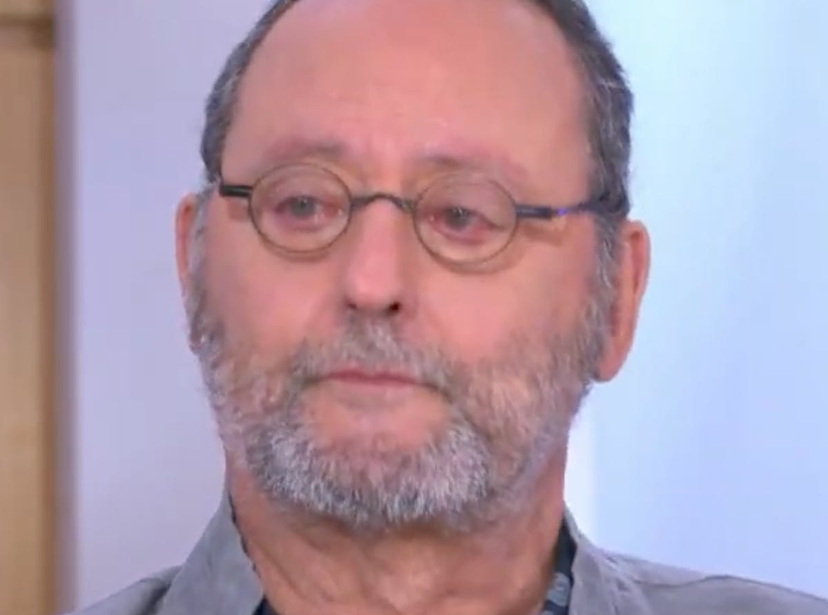 Jean Reno fond en larmes dans C à vous en évoquant son père (Vidéo ...