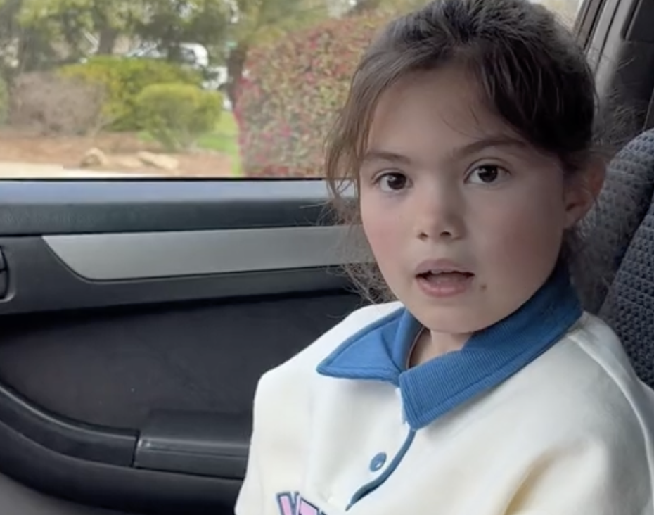 Dans une vidéo très mignonne, une élève de primaire s’offusque que ses ...
