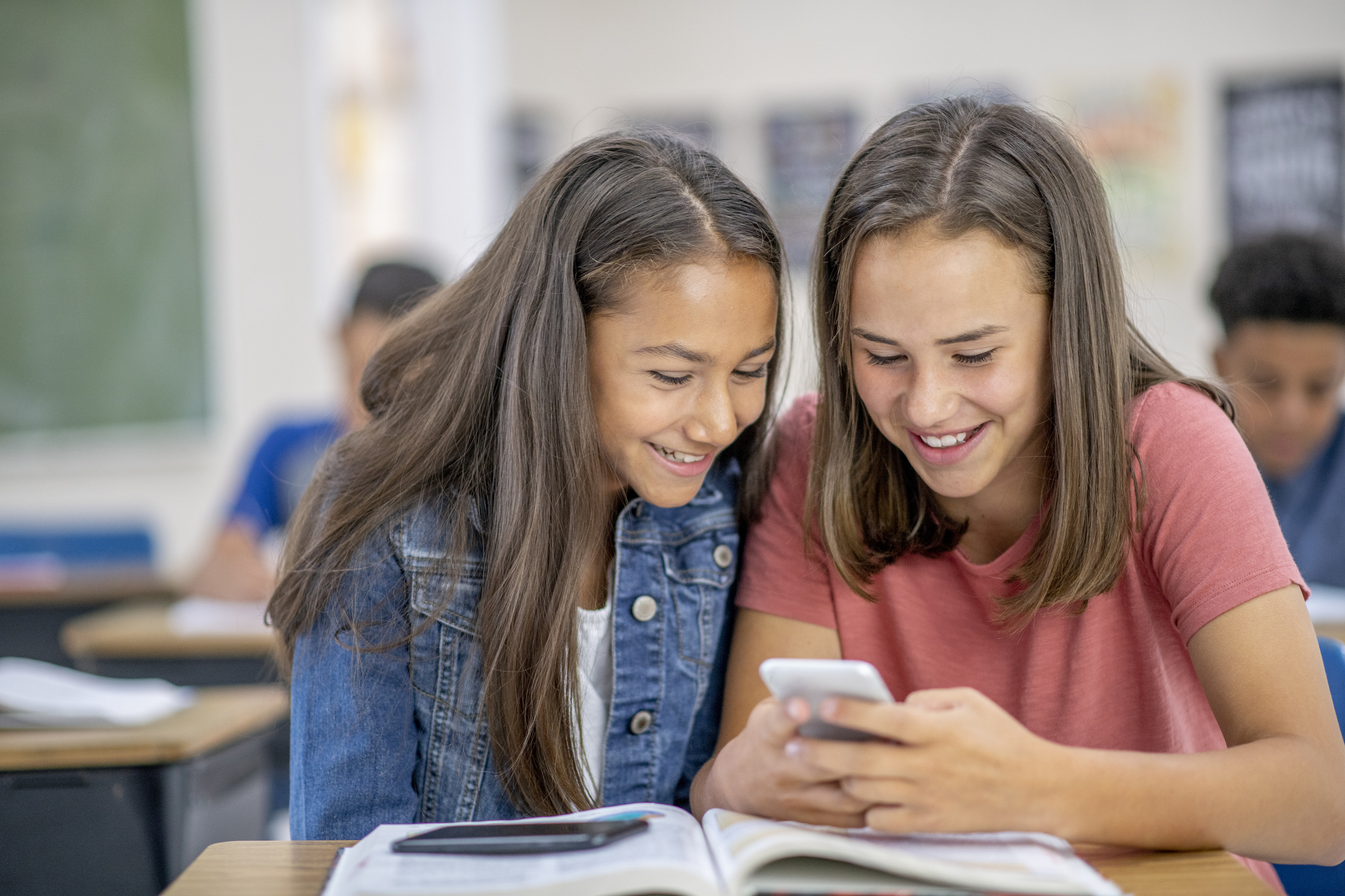 Rentrée scolaire 2024 : voici comment va s'organiser la pause numérique au collège | Parents.fr