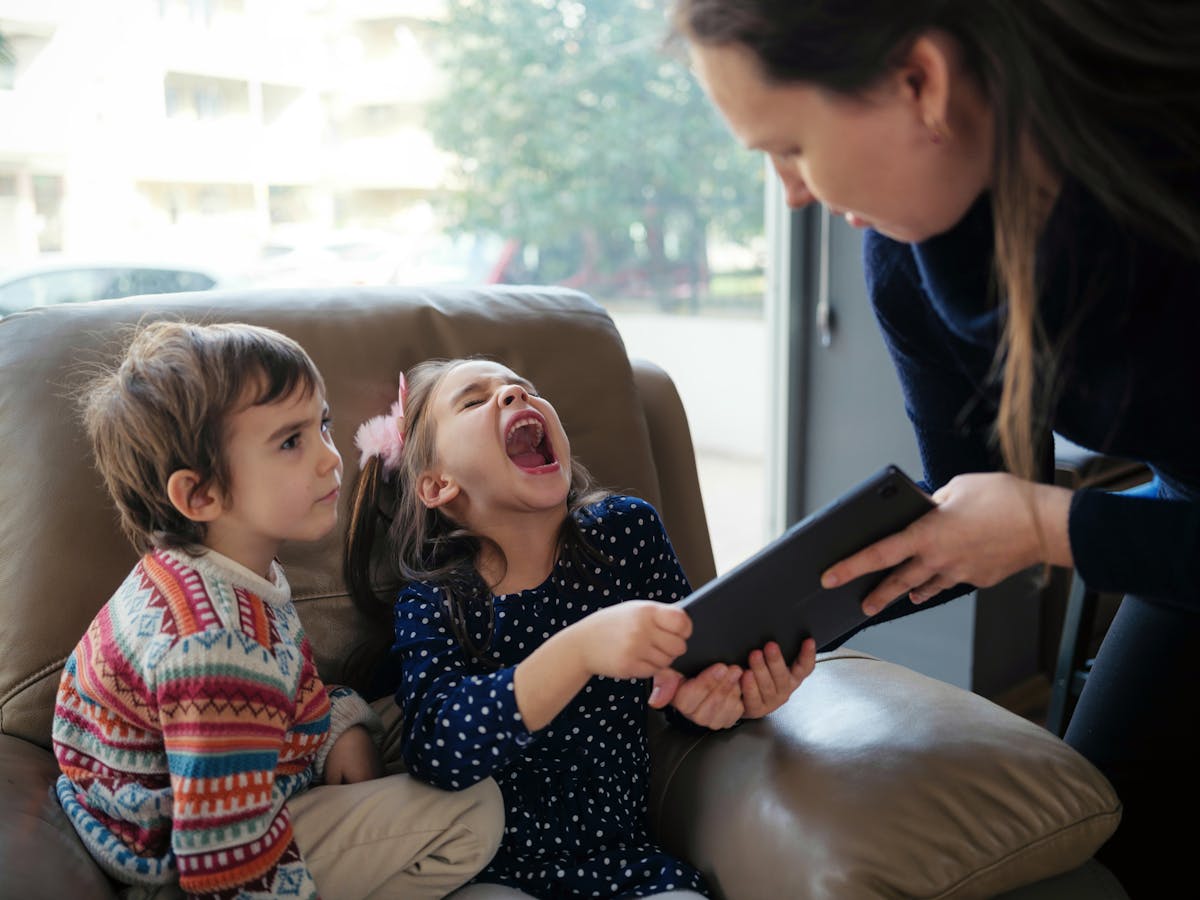 Voici les signes qui montrent que vous êtes un parent trop permissif ...