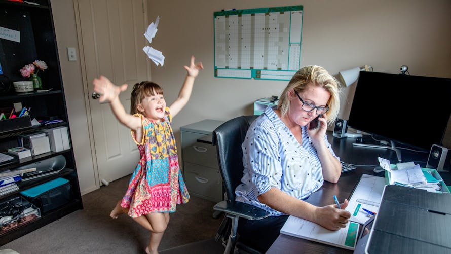 Voici pourquoi les parents d'aujourd'hui sont plus stressés et épuisés ... Voici pourquoi les parents d'aujourd'hui sont plus stressés et épuisés ...
