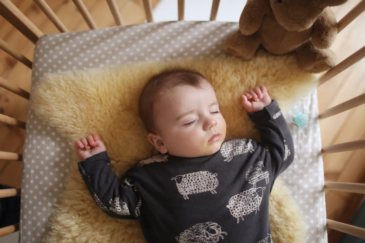 6 solutions de pro pour améliorer le sommeil de bébé | Parents.fr