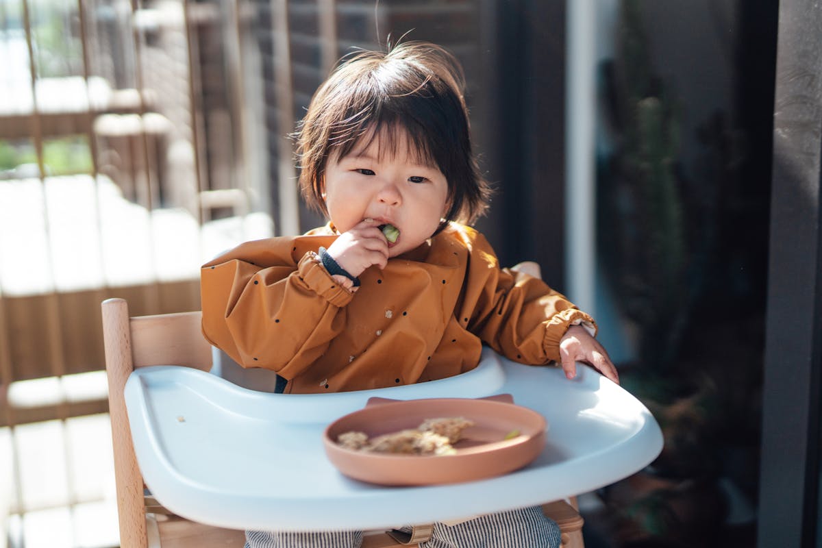 À partir de quel âge peut-on donner du poisson à un bébé ? | Parents.fr