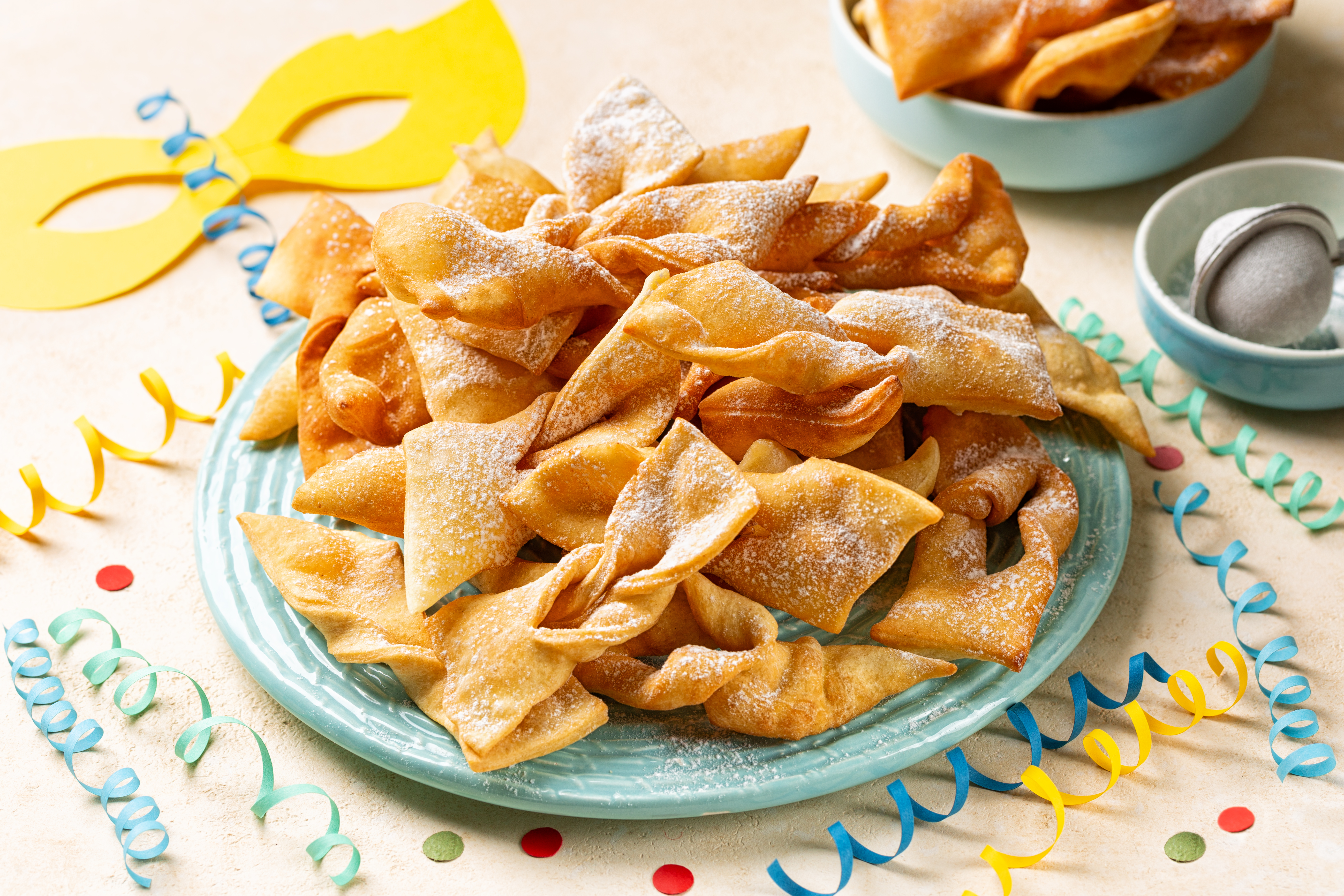 Cyril Lignac partage sa recette de bugnes pour Mardi Gras | Parents.fr