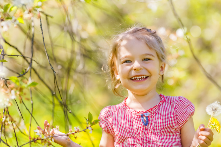 Prénom June : Origine - Caractère - Signification - Etymologie | Parents.fr