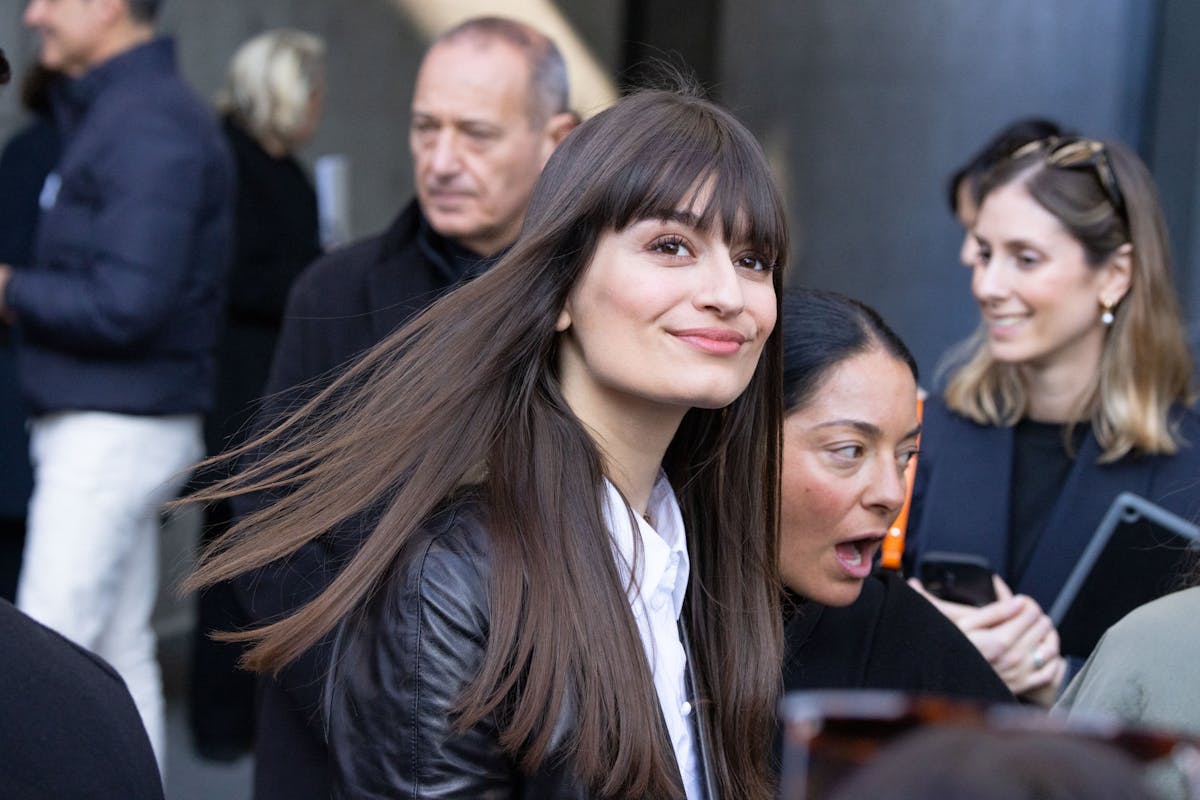 Clara Luciani dévoile une rare photo d’un tendre moment de complicité ...