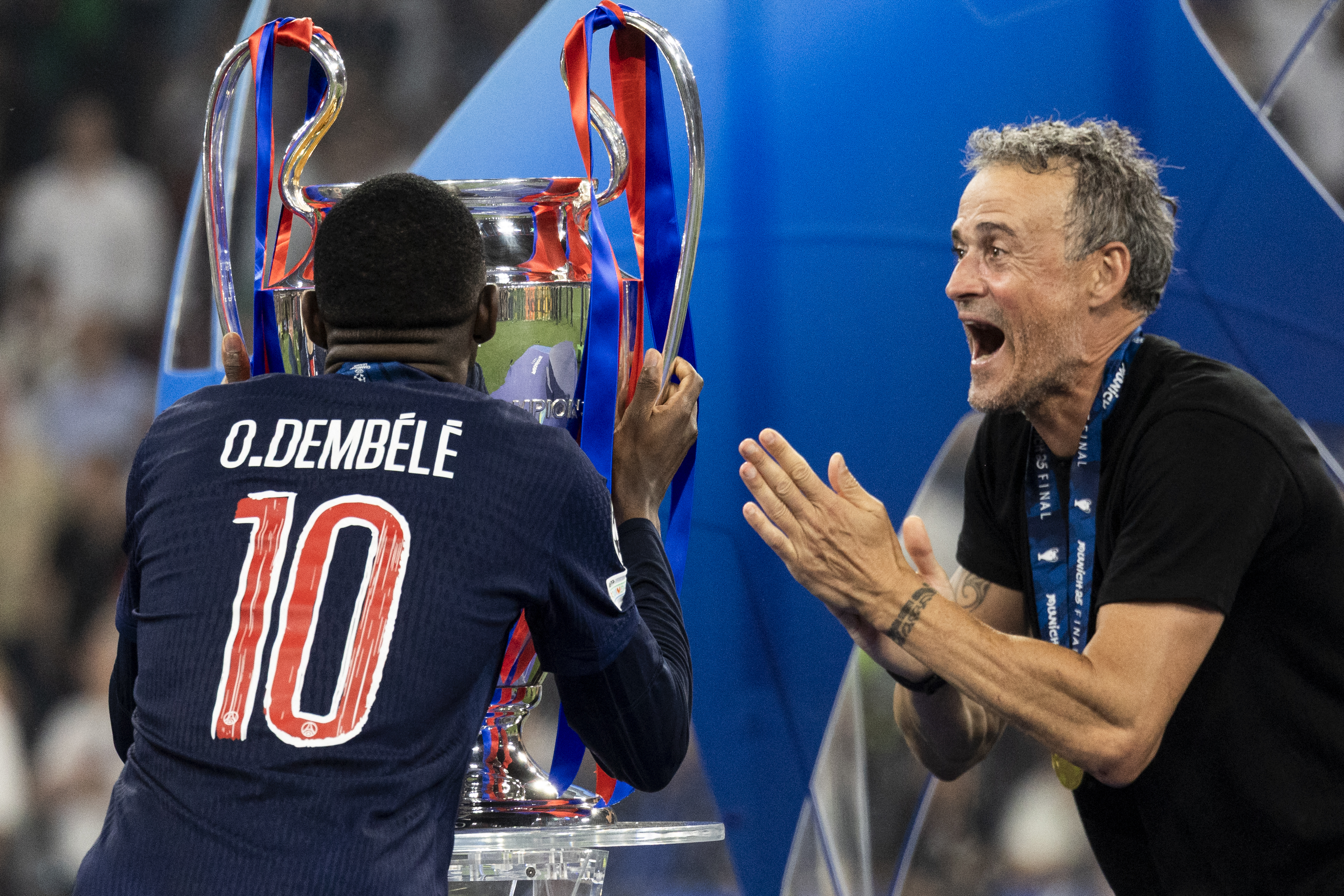 Ousmane Dembélé fête la victoire du PSG avec sa fille et c’est trop ...