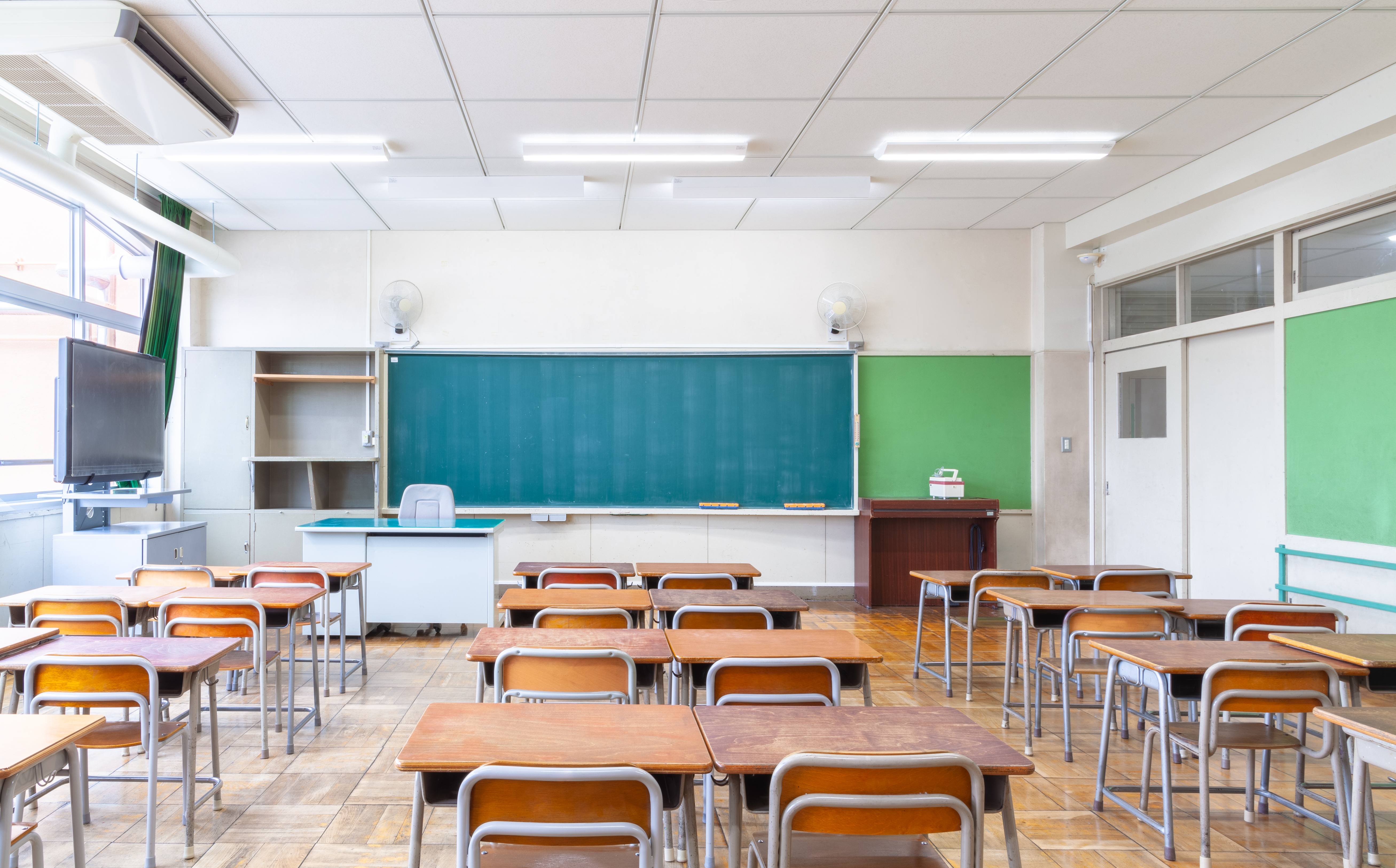 Une institutrice tournait des vidéos érotiques dans sa classe : que ...