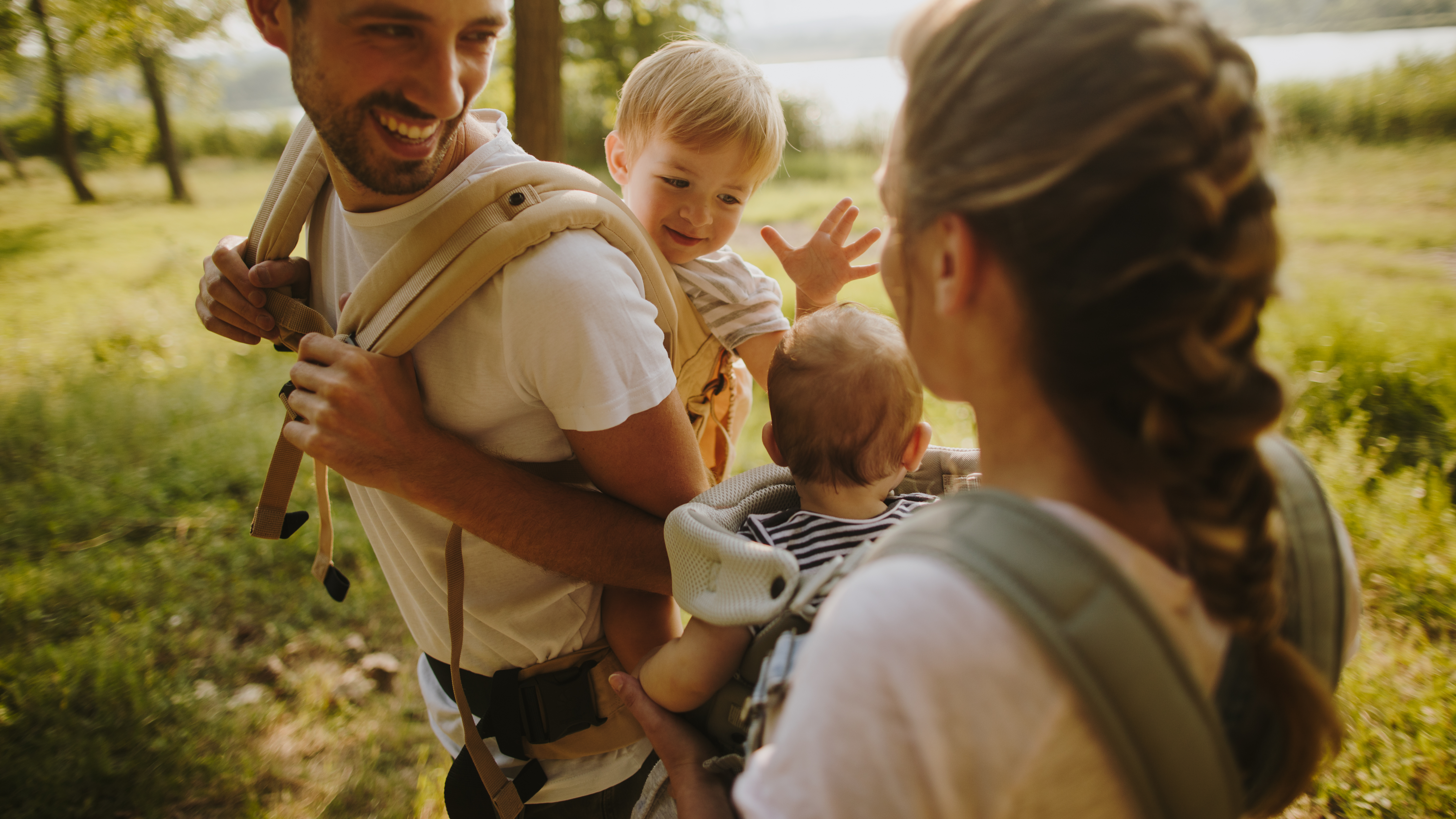 Quel porte-bébé choisir pour cet été ? | Parents.fr
