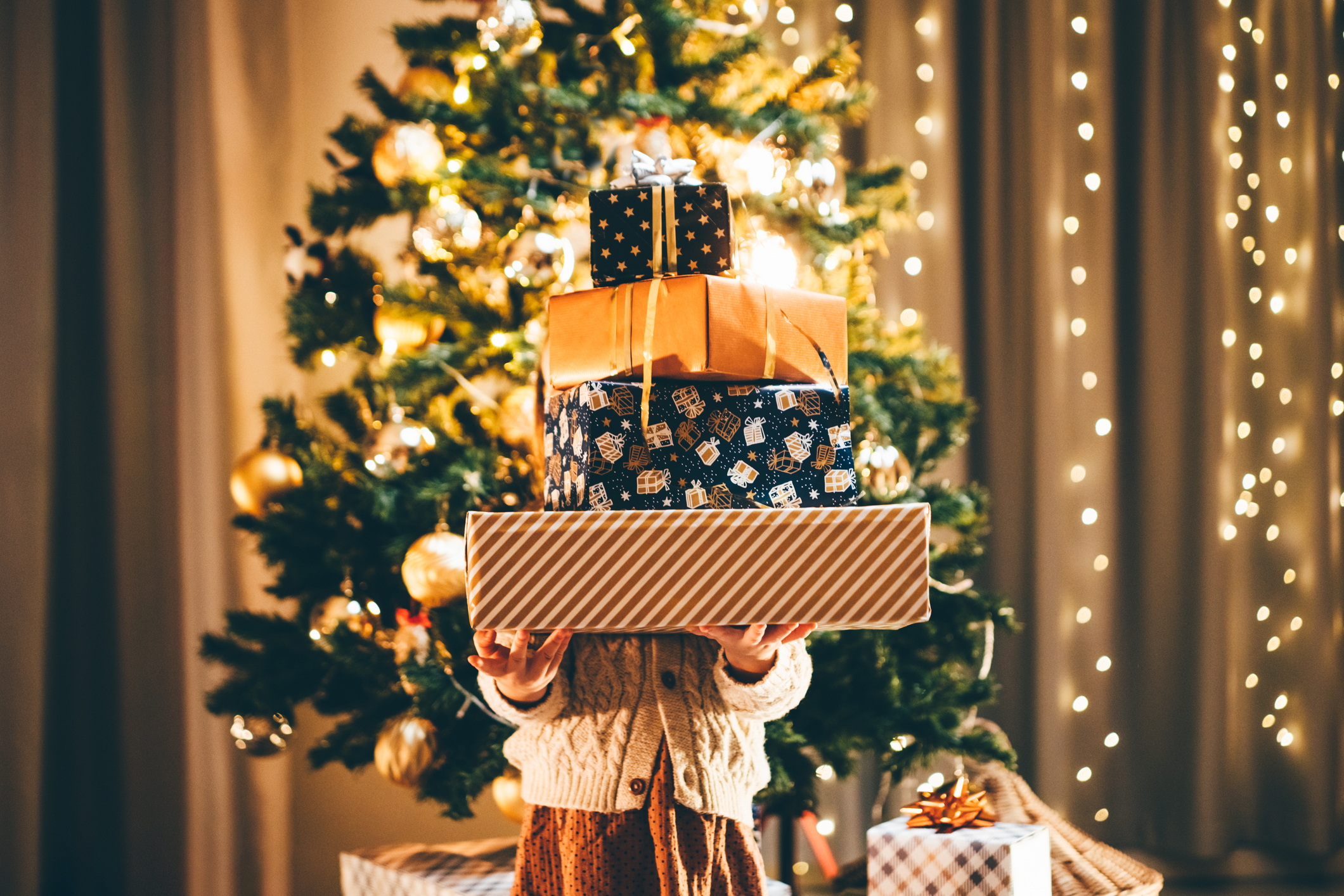 Combien de cadeaux acheter à Noël ? Cette étude révèle si vous êtes ...